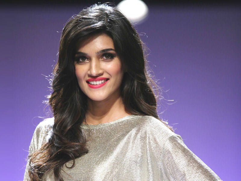 10 Models who turned into Bollywood Actress | Celeb Glory